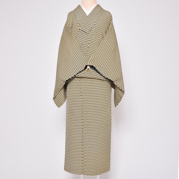 【商品ランク】中古A目立った難なし【商品内容】お仕立て上がり袷着物1点【サイズ】身丈143cm/裄63cm/袖丈48.5cm