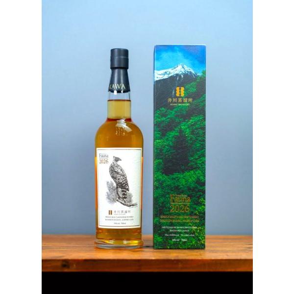 【発売日：2026年05月21日】予約受付中5月下旬頃の発売予定です配送指定のあるお客様はご注意下さい！井川蒸溜所の特徴的な甘く華やかなノンピートタイプのバーボンバレル・シェリーカスク原酒をベースにブレンドした、フェノール値15ppmのライ...