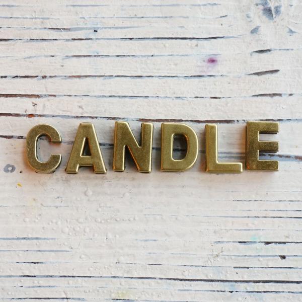 アルファベットパーツ「Ｃ」「Ａ」「Ｎ」「Ｄ」「Ｌ」「Ｅ」×各１点のセットです。