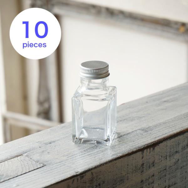 ハーバリウム用にお使いいただくのにぴったりな瓶です。入れても締め易いスクリューキャップでしっかりと密封します。■サイズ　高さ約7.8cm x 幅約4cm 口径約2cm■容　量　約50ml※製造時の関係で瓶内部に歪みがございます。全て歪んでお...