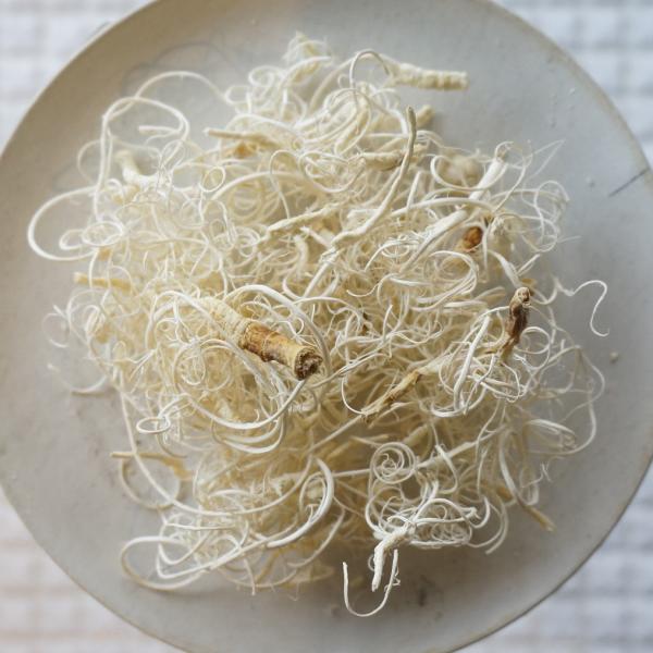 アロマワックスサシェやキャンドル制作にお使いいただけます。■重　さ：約50g※中に木軸部分が入る場合があります。※入荷時期によっては、画像2枚目のような茶色い木軸が目立つものが多数含まれている場合がございます。予めご了承ください。※自然素材...