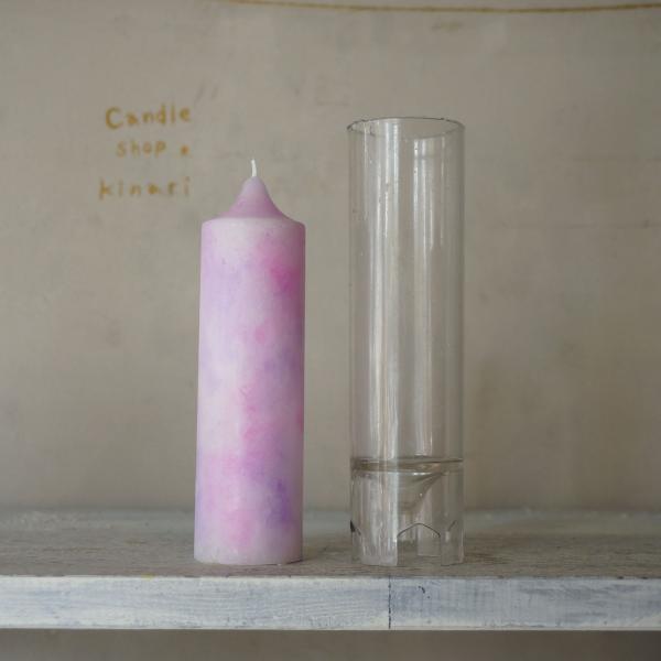 キャンドル製作用、ポリカーボネイト製の型（モールド）です。高さ12.3cm x 幅 4.0cm の円柱型キャンドルが作れます。・ワックスが漏れる場合は、ワックスを注いだ後に、型の底面を水に浸すようにしてください。■サ イ ズ 高さ12.3c...