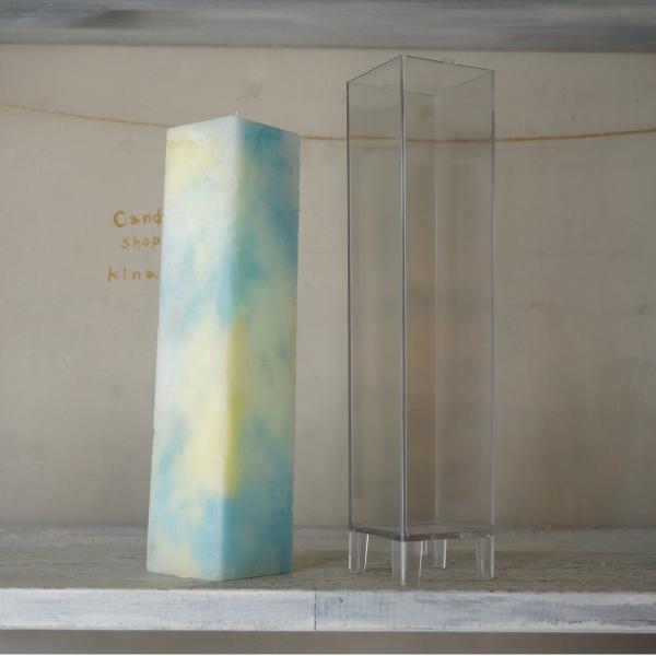 キャンドル製作用、ポリカーボネイト製の型（モールド）です。高さ22.0cm x 幅 5.0cm x 奥行 5.0cm の四角柱型キャンドルが作れます。・ワックスが漏れる場合は、ワックスを注いだ後に、型の底面を水に浸すようにしてください。■サ...