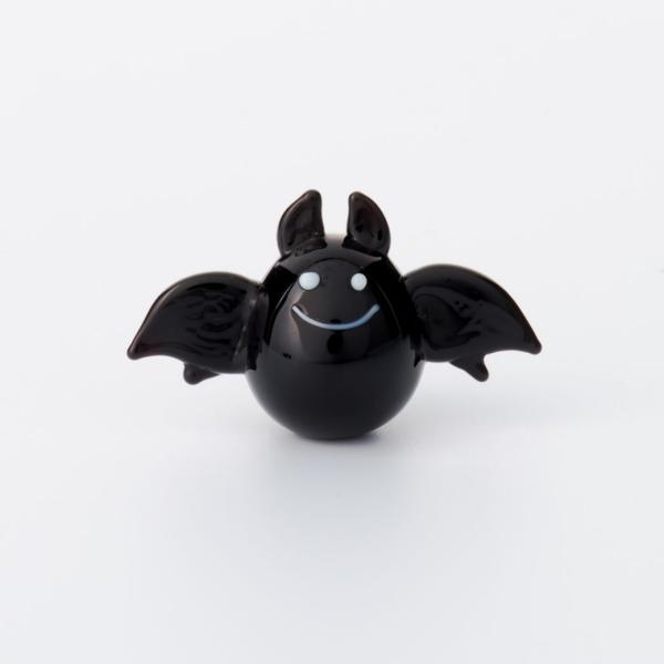 ジェルキャンドルに入れて使用するガラス細工です。グラスなどにセットして、ジェルワックスを流し込んで使用します。お好みのイメージのガラス細工・カラーサンド・染料を組み合わせることで、オリジナリティ溢れるジェルキャンドルを製作できます。※イメー...