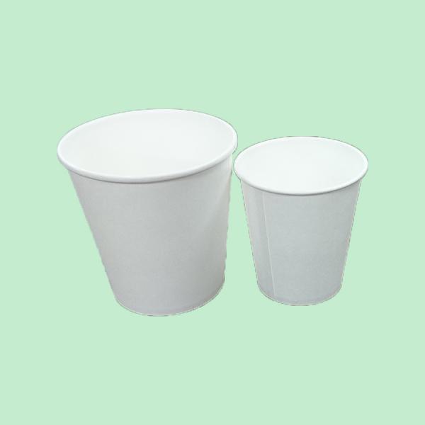 ボタニカルキャンドルキットにも入っている紙コップモールドです。ボタニカルキャンドルに最適なサイズです。■サイズ【小】高さ：約8cm　口径：約7cm　底：約5.1cm【大】高さ：約9.3cm　口径：約9cm　底：約6.5cm