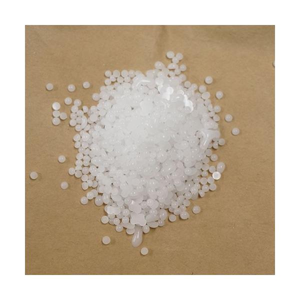 キャンドル専用に開発された米国製のワックスです。パラフィンワックスなどに1〜2％混ぜて使用します。少量混ぜるだけで、気泡やヒビを防いだり、表面に光沢感が出るなどの効果がはっきりと出てくれる、大変便利なワックスです。【商品情報】融点：摂氏64...