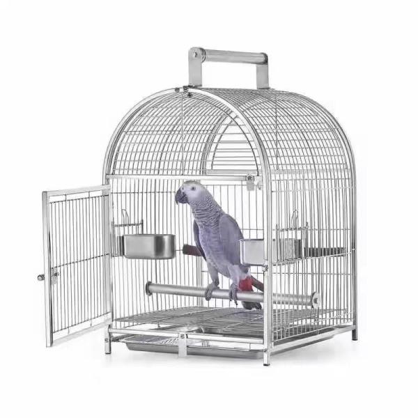 【鳥小屋の素材】鳥小屋絶妙な職人技が施されたステンレススチール製。錆びず、耐食性があり、お手入れが簡単です。底部には引き出し式シャーシがあり、掃除や給餌の際にスムーズに引き出すことができます。【ペットバードケージ仕様】ペットバードケージサイ...
