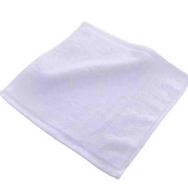 おしぼりタオル 23×23cm 100枚セットとても使いやすいサイズのおしぼりタオル。保育園・幼稚園・介護・福祉関係・飲食店などにも適しています。たっぷり入った100枚セットなので、食器拭きや台拭きに使用したり、お掃除用の雑巾として使用する...