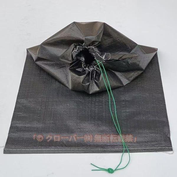 サイズ：UV ブラック土のう約45ｃｍ×70ｃｍ　材質:ポリエチレン（ PE）ポリエチレン(PE)の素材ので、耐候性に大変優れ、常設土塁に最適です 土のう袋 黒用途：長期間での常設土、河川工事などでの土塁用土のうとして、災害対策用の備品とし...