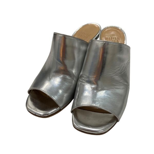 マリアム・ナッシアー・ザデー MARYAM NASSIR ZADEHメタリックミュール【ランク】「中古品・比較的綺麗な商品」【詳細説明】マリアム・ナッシアー・ザデーのメタリックミュールです。【M/L/U】レディース【表記サイズ】35【詳細サ...