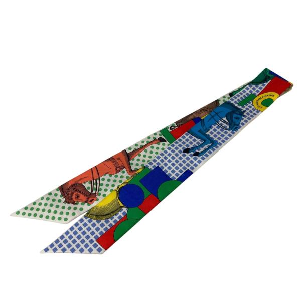 エルメス HERMESCAVALIER EN FORMES ツィリー【ランク】「中古品・比較的綺麗な商品」【詳細説明】エルメスのCAVALIER EN FORMES ツィリーです。【M/L/U】ユニセックス【詳細サイズ】縦：約5ｃｍ横：約8...