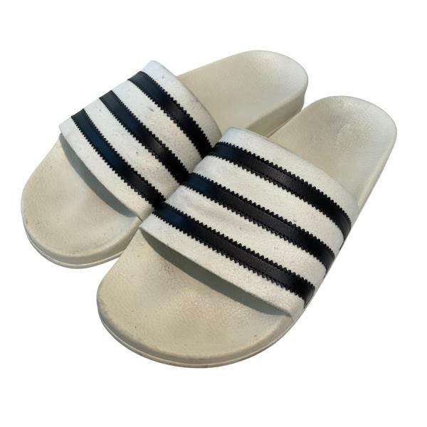アディダス×フィアオブゴッド adidas×FEAR OF GODADILETTE サンダル IH2272【ランク】「中古品・比較的綺麗な商品」【詳細説明】アディダス×フィアオブゴッドのADILETTE サンダル IH2272です。【M/L...