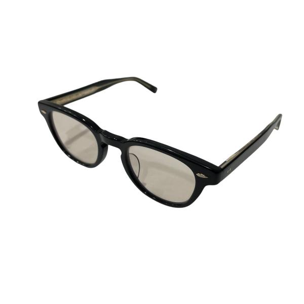 アイヴァン EYEVANWebb サングラス【ランク】「中古品・汚れ、ダメージのある商品」【詳細説明】アイヴァンのWebb サングラスです。【M/L/U】メンズ【詳細サイズ】フレーム幅：約13．5ｃｍ高さ　　　：約4．0ｃｍテンプル　：約1...
