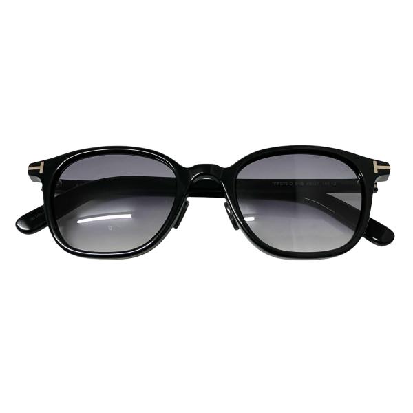 トムフォード TOM FORDボストンサングラス TF978 D【ランク】「中古品・比較的綺麗な商品」【詳細説明】トムフォードのボストンサングラス TF978 Dです。【M/L/U】レディース【表記サイズ】49□21-145【詳細サイズ】フ...