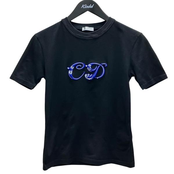 ディオール DIOR×Kenny Scharfロゴ刺繍Ｔシャツ【ランク】「中古品・比較的綺麗な商品」【詳細説明】ディオールのロゴ刺繍Ｔシャツです。【M/L/U】メンズ【表記サイズ】XS【詳細サイズ】着丈：約54ｃｍ肩幅：約41ｃｍ袖丈：約1...