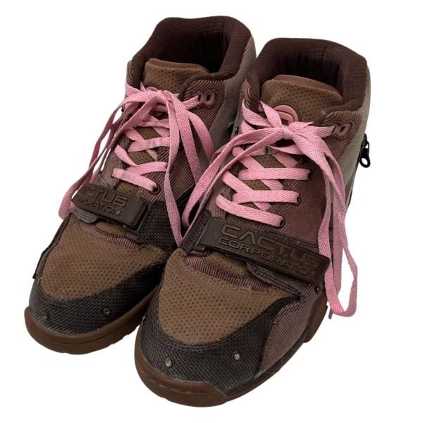 ナイキ NIKETravis Scott Air Trainer ローカットスニーカー【ランク】「中古品・比較的綺麗な商品」【詳細説明】ナイキのTravis Scott Air Trainer ローカットスニーカーです。【M/L/U】メンズ...