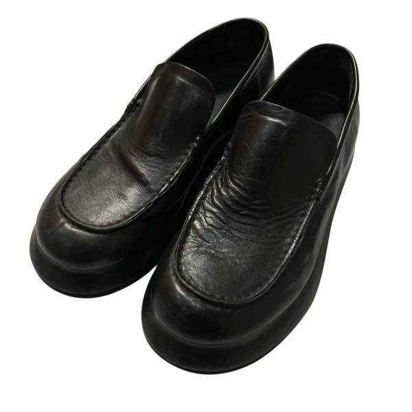 ジャックムス JACQUEMUSローファー【ランク】「中古品・汚れ、ダメージのある商品」【詳細説明】ジャックムスのローファーです。【M/L/U】メンズ【表記サイズ】44【詳細サイズ】全高　　　：約10ｃｍソール全長：約33ｃｍ甲の横幅：約1...