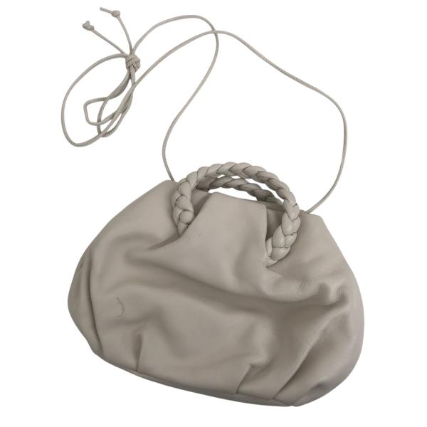 ヘリュー HEREUBombon 2WAYバッグ【ランク】「中古品・比較的綺麗な商品」【詳細説明】ヘリューのBombon 2WAYバッグです。【M/L/U】レディース【詳細サイズ】縦幅：約12ｃｍ横幅：約21ｃｍマチ：約5ｃｍショルダーの長...