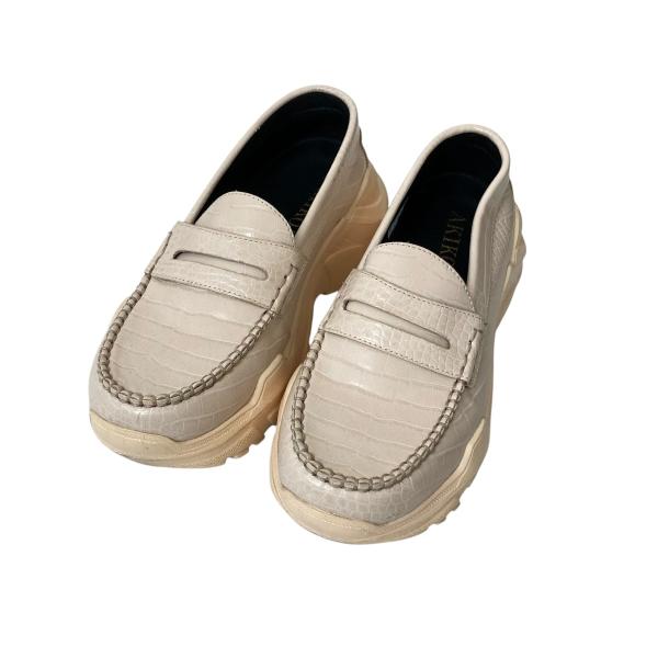 アキコアオキ AKIKOAOKIREGULATED GRAVITY  ローファースニーカー【ランク】「中古品・比較的綺麗な商品」【詳細説明】アキコアオキのREGULATED GRAVITY  ローファースニーカーです。【M/L/U】レディー...