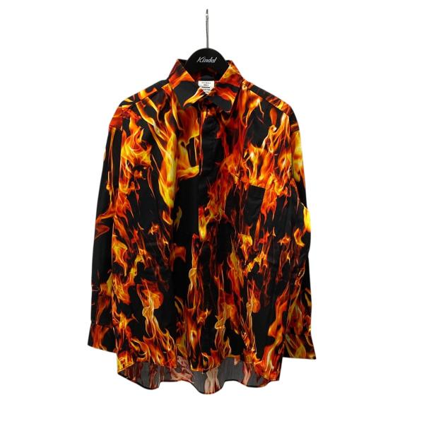 ヴェトモン VETEMENTSFIRE SHIRT レギュラーカラーシャツ UE54SH360F【ランク】「新古品・タグ付きや未使用に近いUSED品」【詳細説明】ヴェトモンのFIRE SHIRT レギュラーカラーシャツ UE54SH360F...