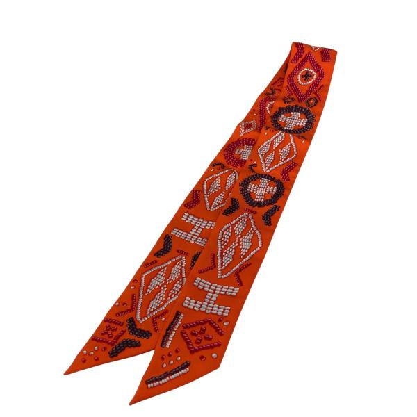 エルメス HERMESスカーフ【ランク】「中古品・比較的綺麗な商品」【詳細説明】エルメスのスカーフです。【M/L/U】レディース【詳細サイズ】全長：約85．0ｃｍ幅：約5．0ｃｍ【付属品】なし【ダメージ】少々使用感が見受けられます。ユーズド...