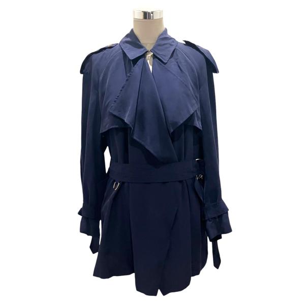 バーバリー BURBERRYショートトレンチジャケット 4047903【ランク】「中古品・比較的綺麗な商品」【詳細説明】バーバリーのショートトレンチジャケット 4047903です。【M/L/U】レディース【表記サイズ】IT 44【詳細サイズ...