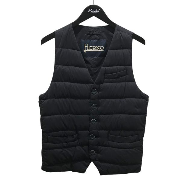 ヘルノ HERNOダウンベスト PI0381U-19288-9200【ランク】「中古品・汚れ、ダメージのある商品」【詳細説明】ヘルノのダウンベスト PI0381U-19288-9200です。【M/L/U】メンズ【表記サイズ】46【詳細サイズ...