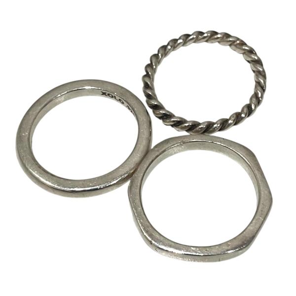 ショロ XOLO【Triple Ring】 ３連リング【ランク】「中古品・比較的綺麗な商品」【詳細説明】ショロの【Triple Ring】 ３連リングです。【M/L/U】ユニセックス【詳細サイズ】六角型幅：約0．5ｃｍ丸型幅：約0．3ｃｍ編...