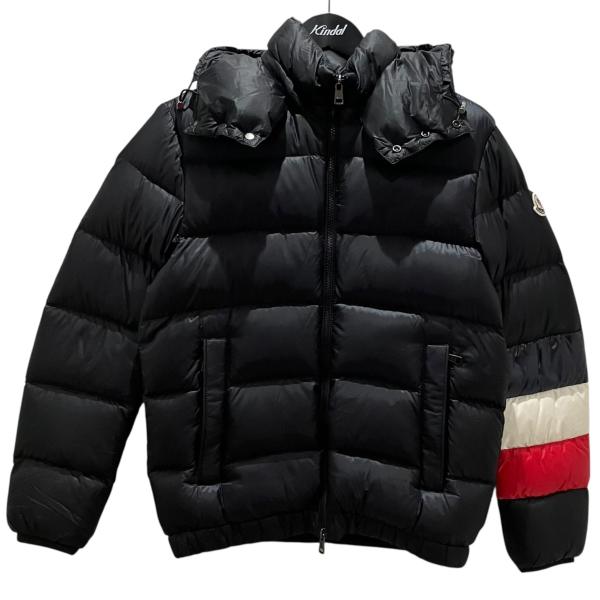 モンクレール MONCLER【WILLM】 ダウンジャケット E20914135585【ランク】「中古品・比較的綺麗な商品」【詳細説明】モンクレールの【WILLM】 ダウンジャケット E20914135585 です。【M/L/U】メンズ【表...
