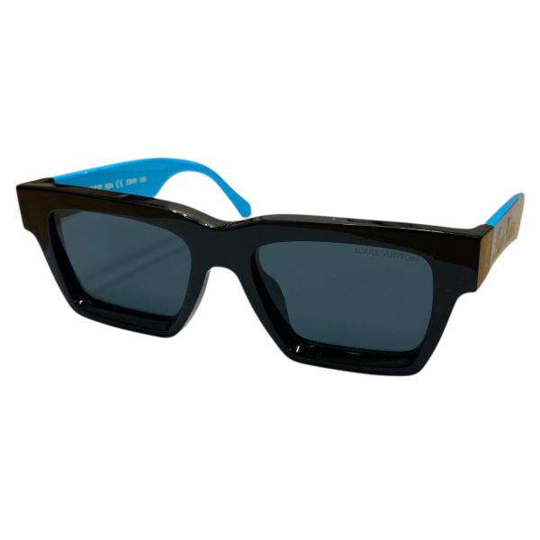 ルイヴィトン LOUIS VUITTONサングラス Z1555E【ランク】「中古品・汚れ、ダメージのある商品」【詳細説明】ルイヴィトンのサングラス Z1555Eです。【M/L/U】ユニセックス【詳細サイズ】フレーム幅：約15．0ｃｍ高さ　　...