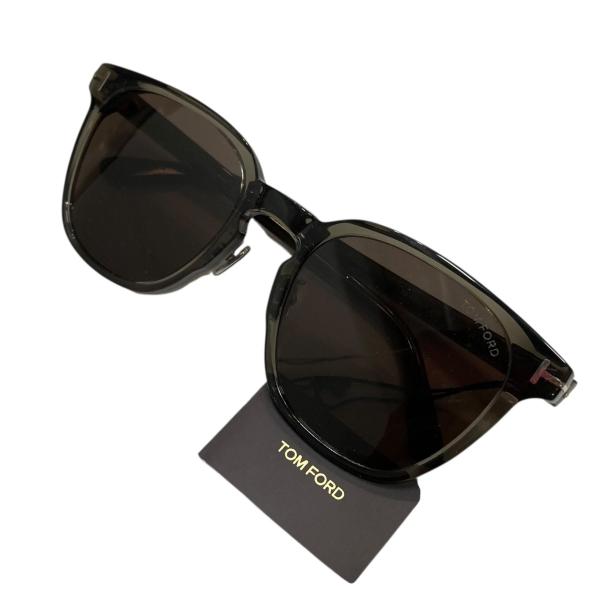 トムフォード TOM FORDサングラス TF 1051-K【ランク】「中古品・比較的綺麗な商品」【詳細説明】トムフォードのサングラス TF 1051-Kです。【M/L/U】メンズ【詳細サイズ】フレーム幅：約15．0ｃｍ高さ　　　：約5．0...