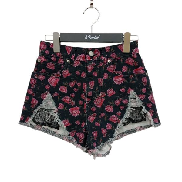 レッド・ヴァレンティノ RED VALENTINOフローラルデニムショーツ パンツ UR0DD03C5HL【ランク】「中古品・比較的綺麗な商品」【詳細説明】レッド・ヴァレンティノのフローラルデニムショーツ パンツ UR0DD03C5HLです...