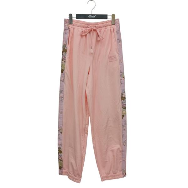 プーマ PUMA×FENTY TEARAWAY TRACK PANTS サイドボタントラックパンツ【ランク】「中古品・比較的綺麗な商品」【詳細説明】プーマの×FENTY TEARAWAY TRACK PANTS サイドボタントラックパンツで...