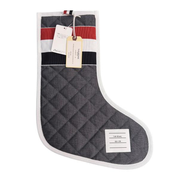 トム・ブラウン Thom BrowneCHRISTMAS STOCKING IN 3PLY MOHAIR MED GREY O／S ／クリスマスソックス 小物入れ SPU022B-00170【ランク】「新古品・タグ付きや未使用に近いUSED...