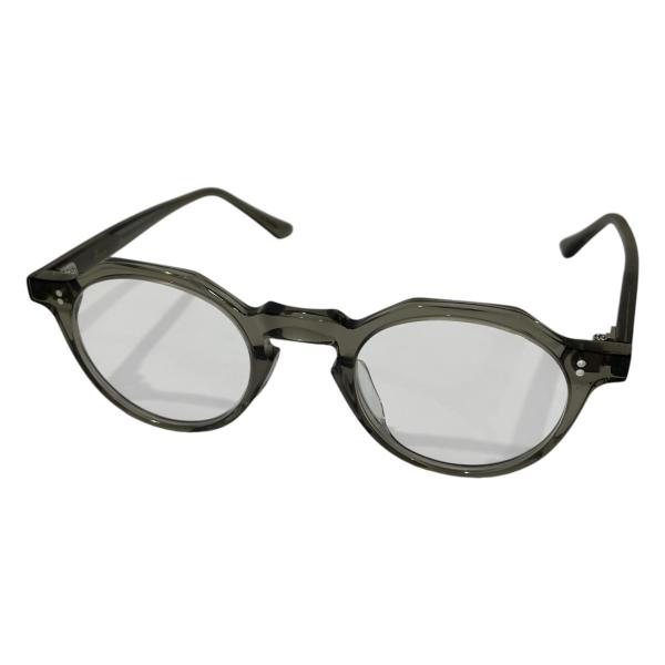 フュー few．眼鏡 F2【ランク】「中古品・比較的綺麗な商品」【詳細説明】フューの眼鏡 F2です。【M/L/U】メンズ【表記サイズ】45□23-145【詳細サイズ】フレーム幅：約13．2ｃｍ高さ　　　：約4．4ｃｍテンプル　：約14．7ｃ...