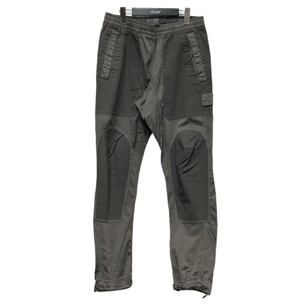 ストーンアイランド STONE ISLANDジョガーパンツ 6815308F4【ランク】「中古品・比較的綺麗な商品」【詳細説明】ストーンアイランドのジョガーパンツ 6815308F4です。【M/L/U】メンズ【表記サイズ】W31【詳細サイズ...