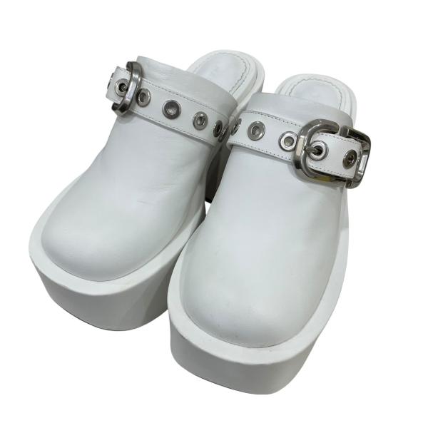 マークジェイコブス MARC JACOBSThe J Marc Leather Clogs 厚底サンダル【ランク】「中古品・比較的綺麗な商品」【詳細説明】マークジェイコブスのThe J Marc Leather Clogs 厚底サンダルです...