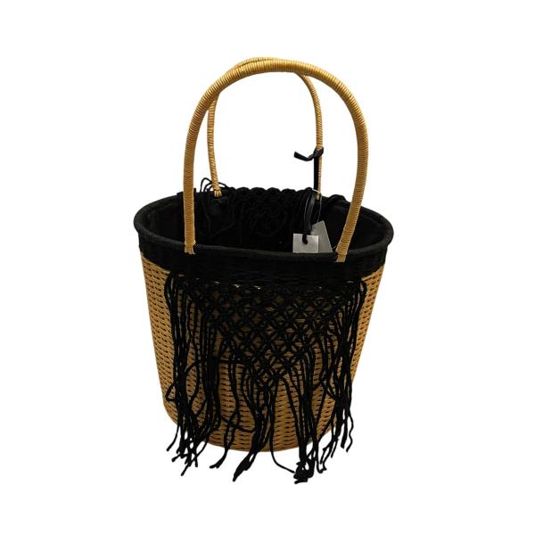 マルシェ MARCHERトライアングル編みかご バッグ 0431254006【ランク】「新古品・タグ付きや未使用に近いUSED品」【詳細説明】マルシェのトライアングル編みかご バッグ 0431254006 です。【M/L/U】レディース【詳...