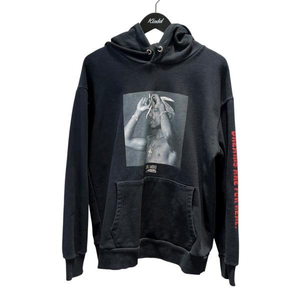 アーティス ARTIS×CHI-MODU2pac  プルオーバーパーカー【ランク】「中古品・比較的綺麗な商品」【詳細説明】アーティスの2pac  プルオーバーパーカーです。【M/L/U】メンズ【表記サイズ】M【詳細サイズ】着丈：約67．5ｃ...