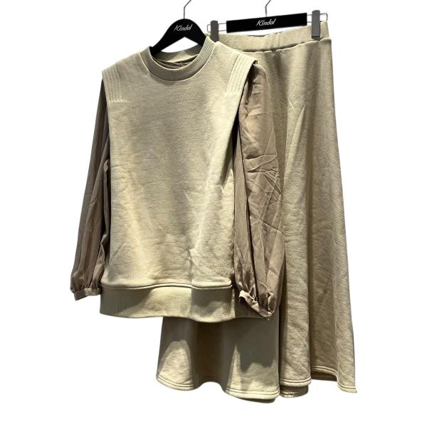 アメリ AMERI3点セットアップ 02120531170【ランク】「中古品・比較的綺麗な商品」【詳細説明】アメリの3点セットアップ 02120531170です。【M/L/U】レディース【表記サイズ】S【詳細サイズ】着丈：約60．5ｃｍ肩幅...