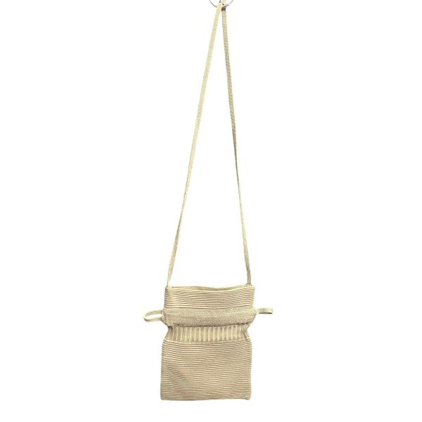 シーエフシーエル CFCLSTRATA DRAWSTRING MINI BAG ショルダーバッグ CF008AG233ISTS【ランク】「中古品・比較的綺麗な商品」【詳細説明】シーエフシーエルのSTRATA DRAWSTRING MINI ...