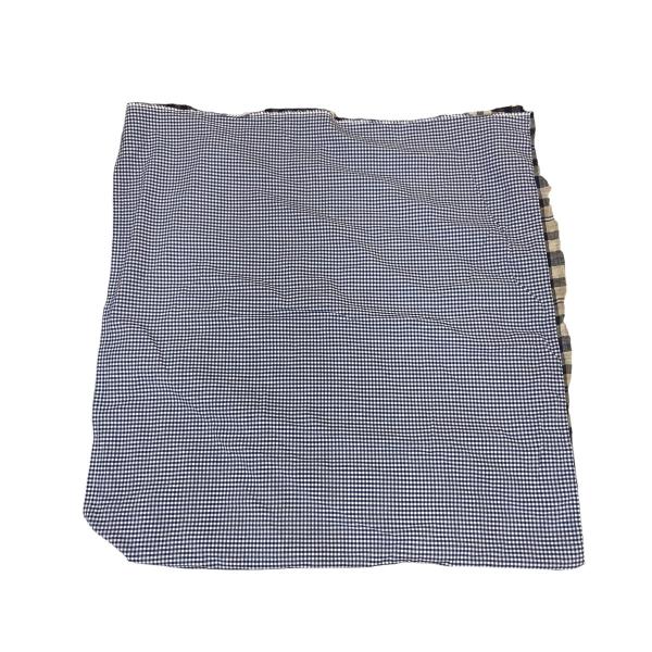 ダニエラ・グレジス DANIELA GREGISスカーフ 大判 切り替え【ランク】「中古品・比較的綺麗な商品」【詳細説明】ダニエラ・グレジスのスカーフ 大判 切り替えです。【M/L/U】レディース【詳細サイズ】縦幅：約140ｃｍ横幅：約14...