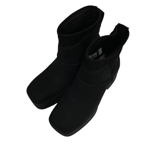 アグ UGGMOXY CHELSEA ブーツ 1171475【ランク】「中古品・比較的綺麗な商品」【詳細説明】アグのMOXY CHELSEA ブーツ 1171475です。【M/L/U】レディース【表記サイズ】24cm【詳細サイズ】全高　　　...