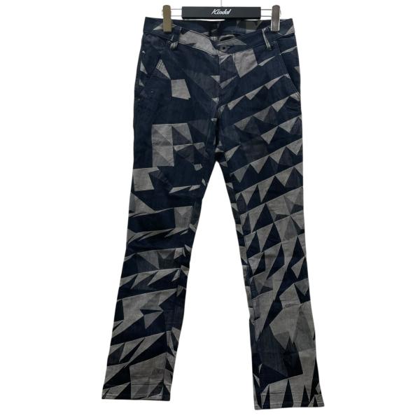 イッセイミヤケ ISSEY MIYAKEA-POC INSIDE 幾何学柄ジャガードデニムパンツ パンツ IM93FF533【ランク】「中古品・比較的綺麗な商品」【詳細説明】イッセイミヤケのA-POC INSIDE 幾何学柄ジャガードデニム...