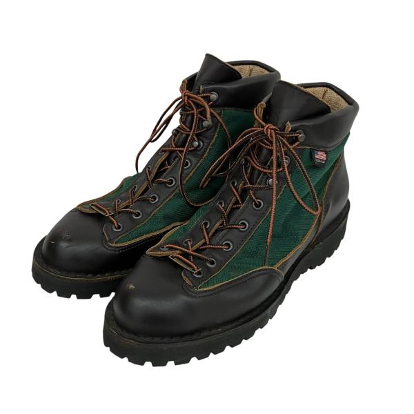 ダナー DannerDANNER LIGHT 3 ブーツ 33233【ランク】「中古品・比較的綺麗な商品」【詳細説明】ダナーのDANNER LIGHT 3 ブーツ 33233です。【M/L/U】メンズ【表記サイズ】8(26cm相当）【詳細サ...