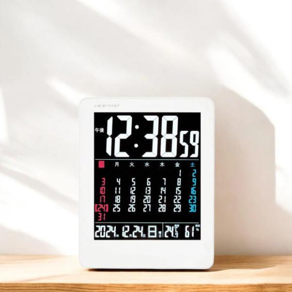 ◆ハッキリとしたコントラストでより見やすく　　大きな画面で時刻、日付、曜日が見やすい！　時刻・日付・温度・湿度・カレンダーを一度に確認できます。◆正確な電波時計で正しい日時を表示します　紙のカレンダーと違い、自動で表示が変わります。　電波時...