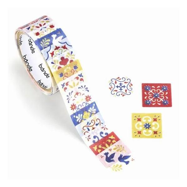 おとぎ話にでてくるようなおうちをイメージした15mmミニサイズのタイル風ステッカー。カントリー調のカラーリングはレトロな絵柄のものやくっきりカラーの動物の絵柄のシールなどともよく合います。どこかほっこり懐かしさを感じるデコレーションになりま...