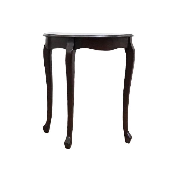 ヨーロッパの雰囲気を演出しませんか♪オシャレな空間づくりには欠かせないアイテムですヨ!!※本物のアンティーク家具のような雰囲気を演出するために、彫刻部などにクラシカルな塗装を施したり、故意にキズを付けてあります。【全体のサイズ】横幅:700...