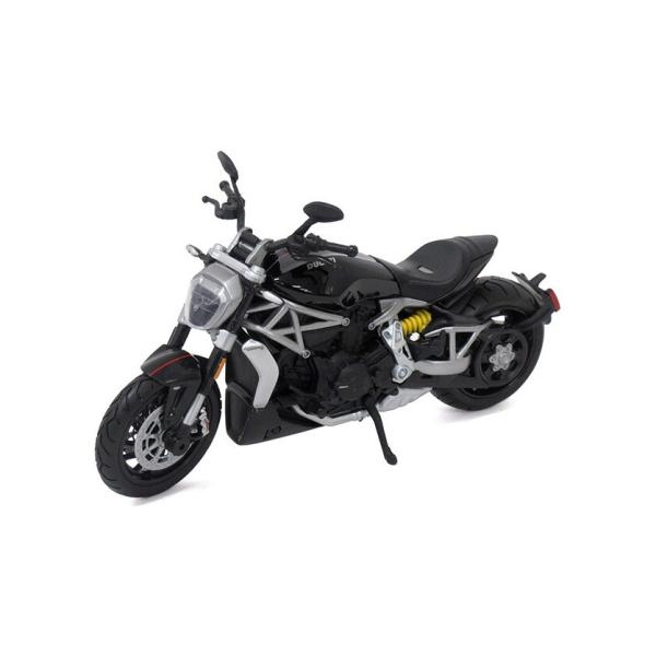 ■DUCATI X DIAVEL Sの12分の1スケールMaistoブランドダイキャストモデル。ハンドルが左右に切れ、前輪と後輪は回せるほか、後輪はサスペンションで上下に動かせます。スタンドも出したり収納したりできます。■スケールモデルなの...