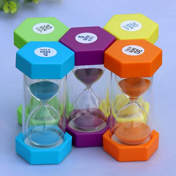 ・時間管理の小道具：子供の食事、研究実験、運動、勉強、ゲーム、ヨガ、料理、お風呂などタイミング用の砂時計です。時間を大事にします、一分一秒が無駄しません。・カウント時間：各色は異なる時間を表します。5分、10分、15分、20分、30分、各 ...